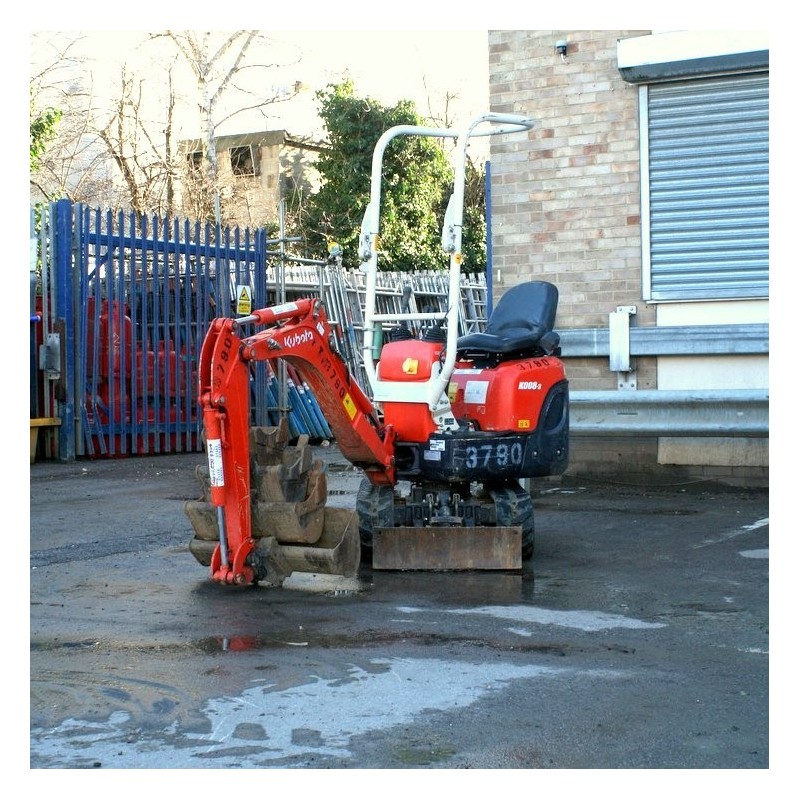 0.8 Tonne Digger | Alliance Tool Hire