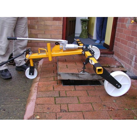 Manhole Lifter - Hydraulic | Alliance Tool Hire